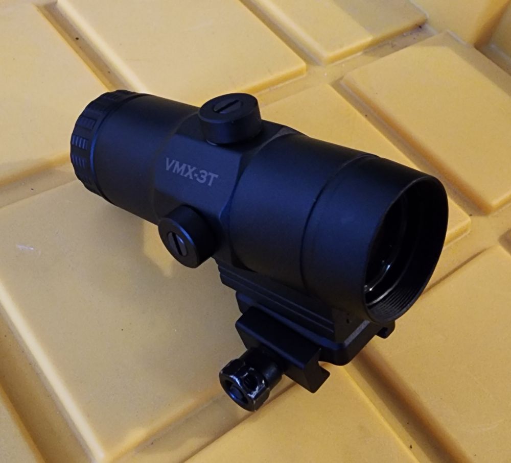 Vortex Magnifier VMX-3T 3X Red Dot Sight Magnifier with Built-in Flip Mount
