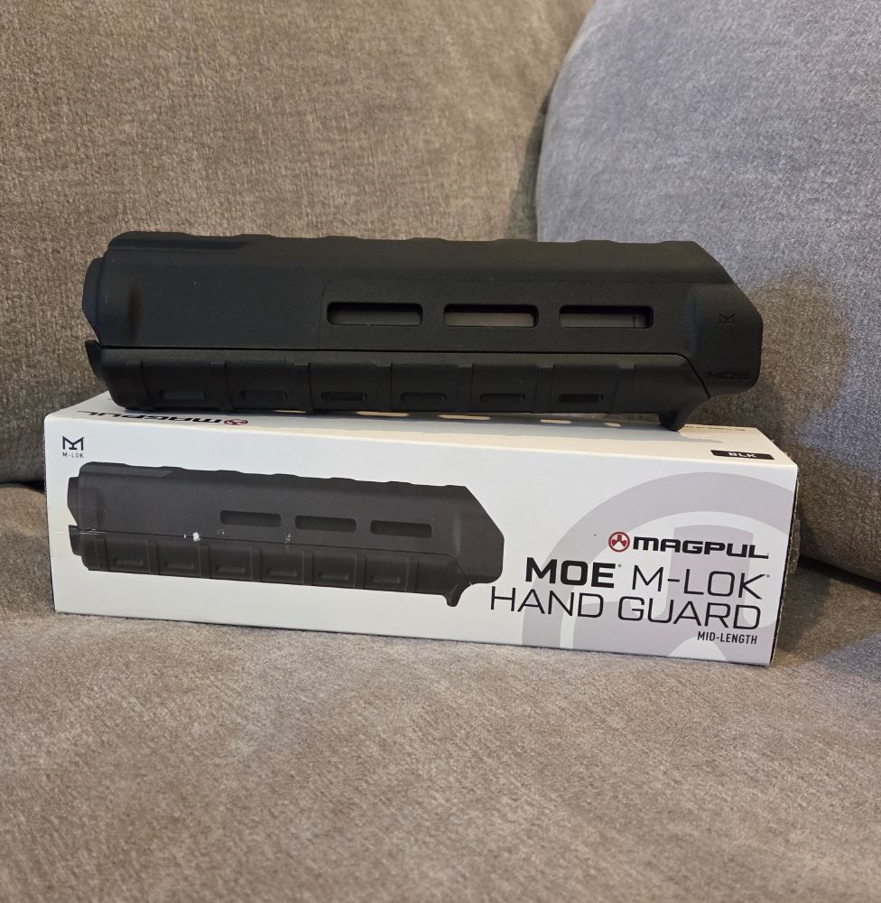 MOE M-LOK HAND GUARD, mid length