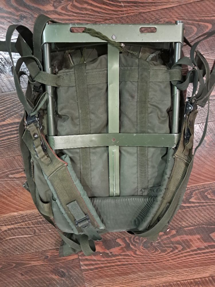 Alice Pack with Frame